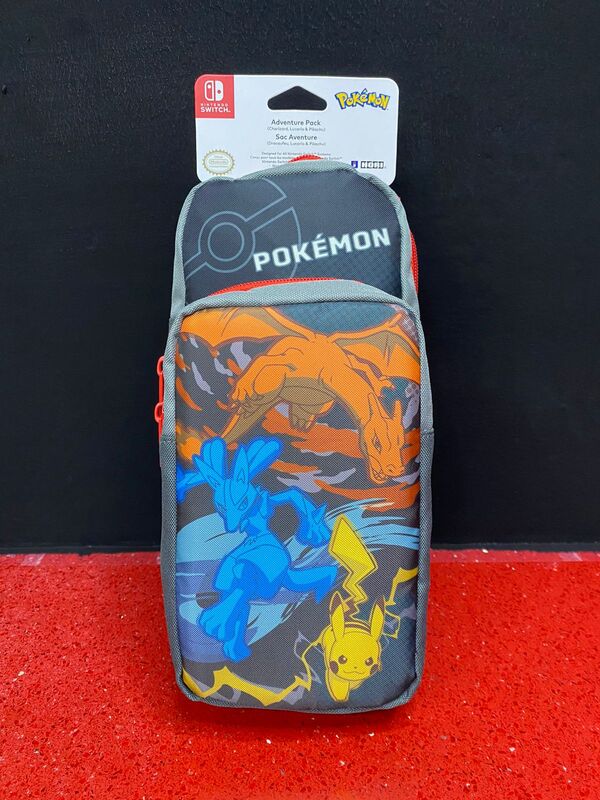 Switch Estuche Adventure Pack Lucario Charizard HORI – GameStation