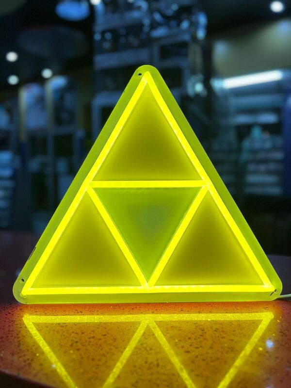 Lampara Led USB TriFuerza Zelda – GameStation